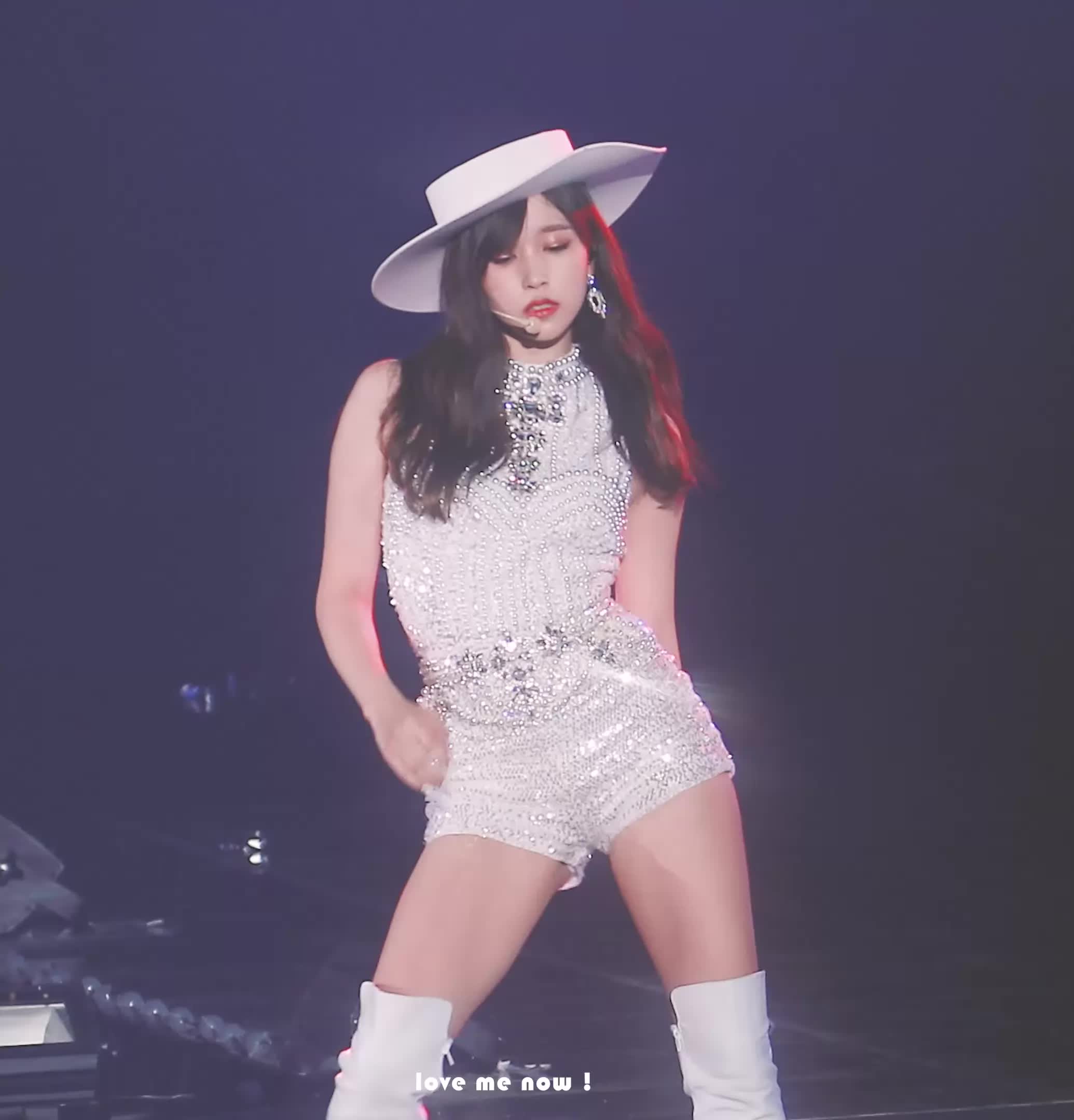 Twice - Mina | Scrolller