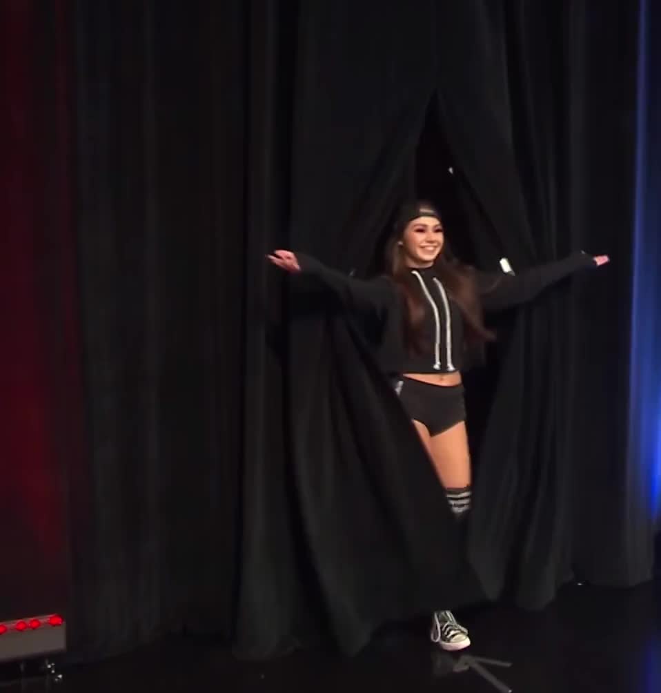 Skye Blue | Scrolller