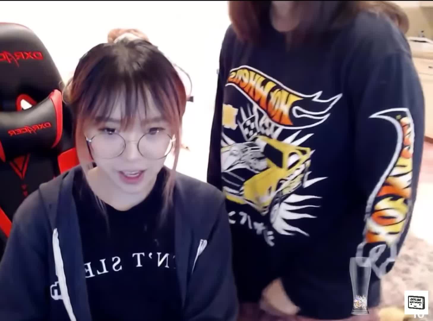 How does Aria work? (ft. Lily) | Scrolller