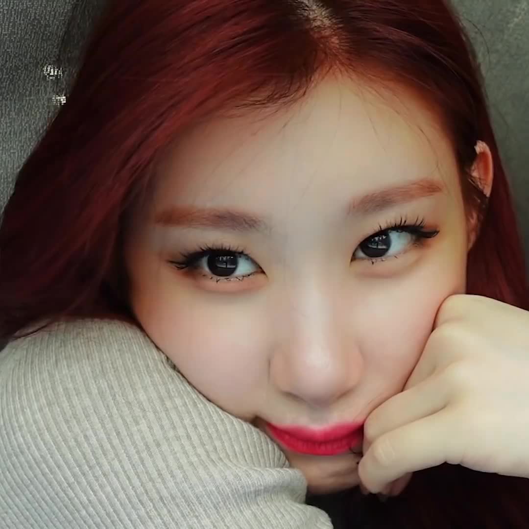 210528 Chaeryeong | Scrolller