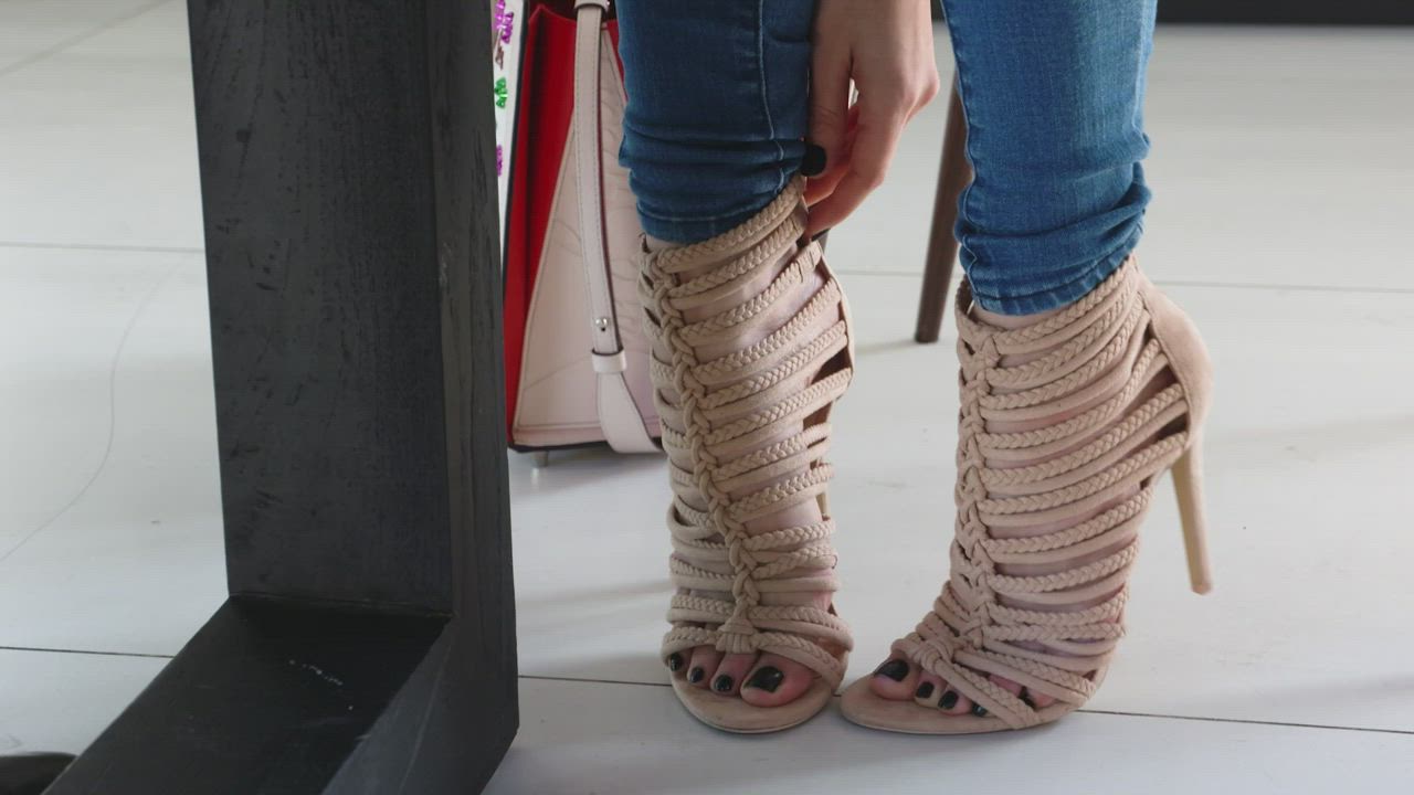 Jill Kassidy Can't Give Up The Foot Fetish World | Scrolller