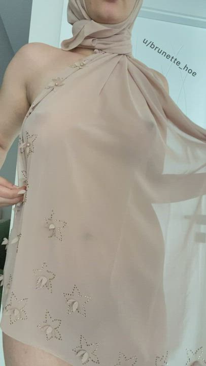 Hold my hips and fill my belly | Scrolller