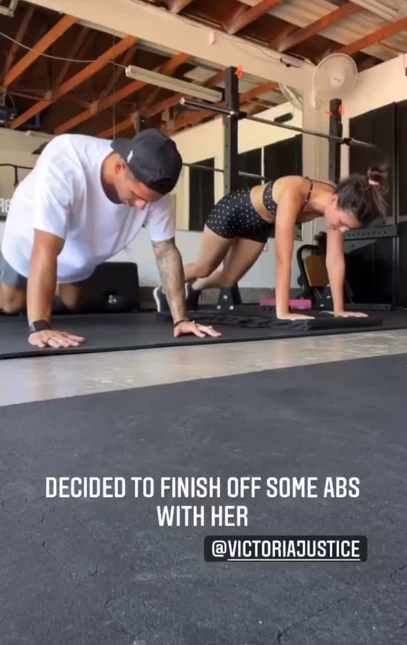 Victoria Justice | Scrolller