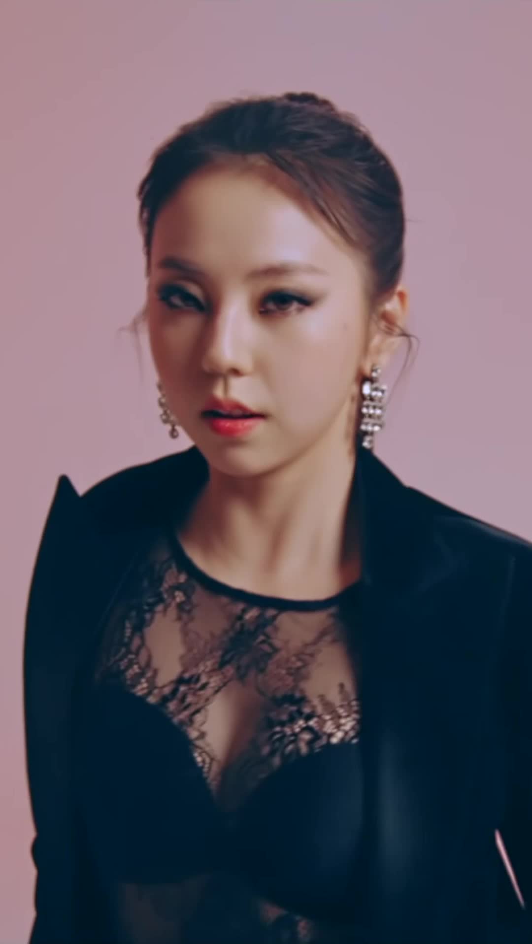 Ahn Sohee | Scrolller