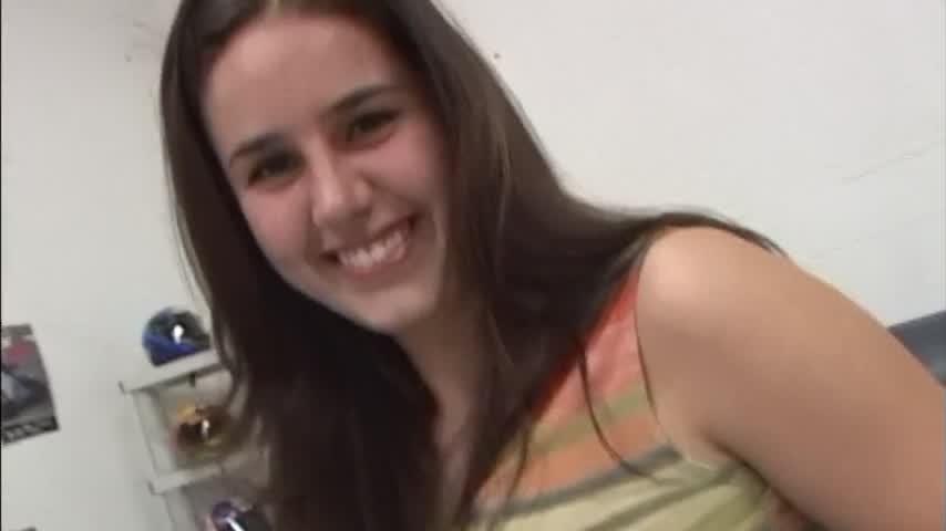 A slut who loves to show her body | Scrolller