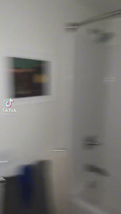 G-string whaletail on the sink | Scrolller