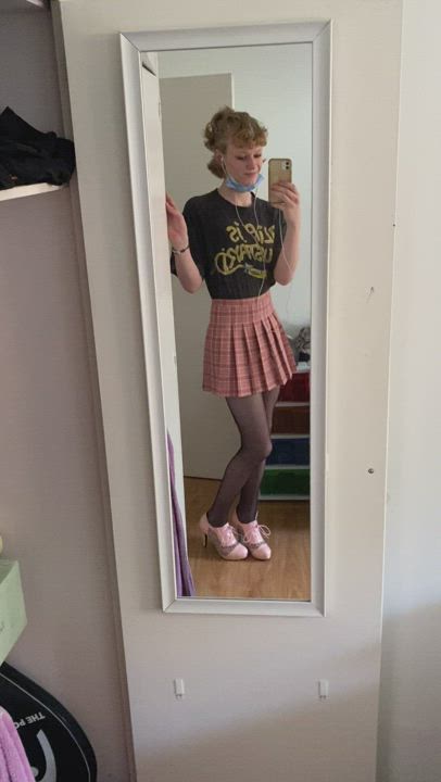 Cute high heels are still high heels | Scrolller