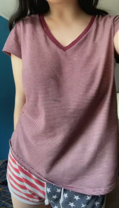 What’s under my pyjama? | Scrolller