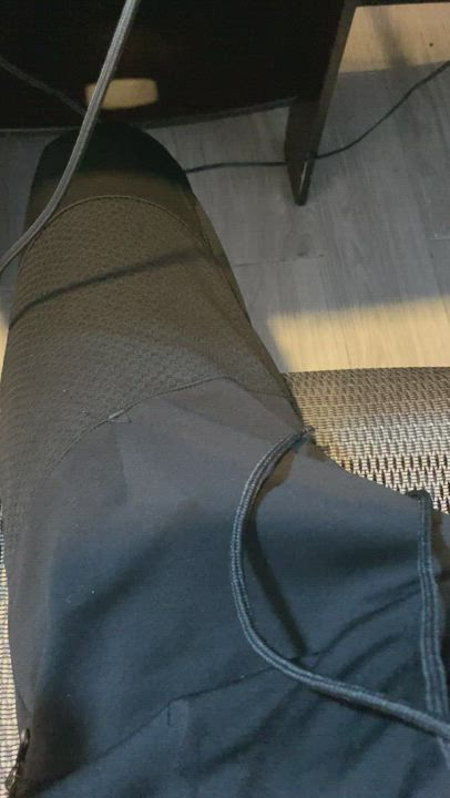 This is what happens when I put the BRB screen up. 🙈 | Scrolller