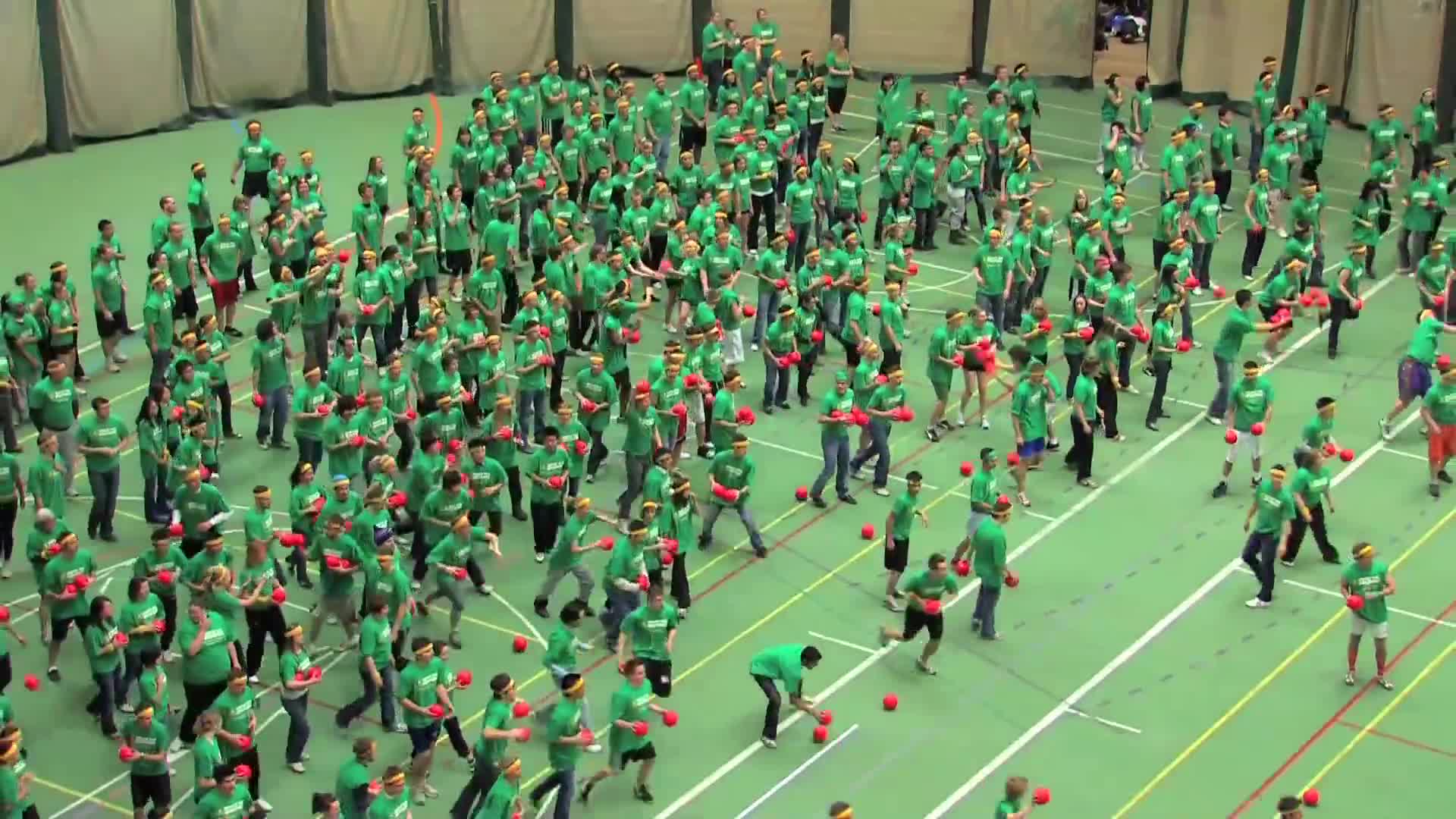 1200 person dodgeball | Scrolller