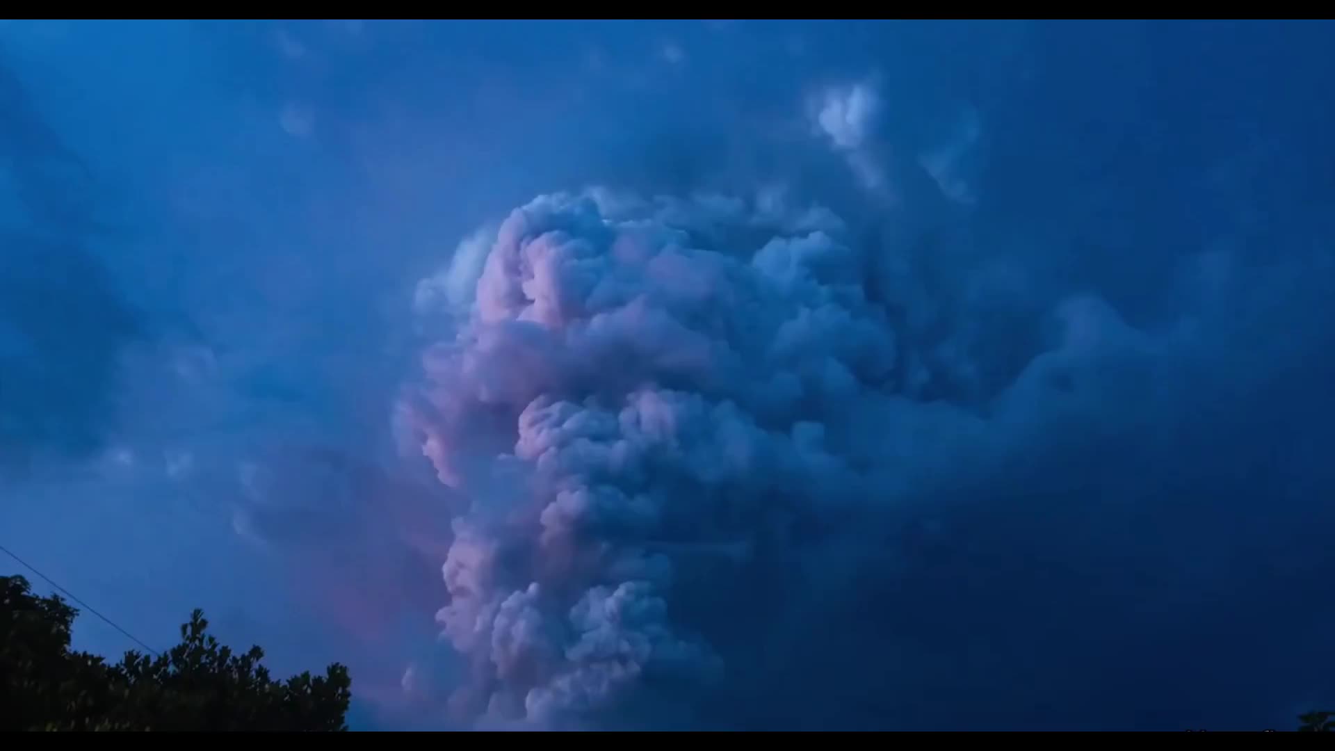 Lightning storm inside volcanoes | Scrolller