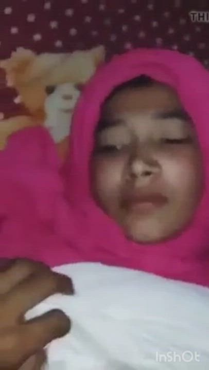 Cute Muslim Girl Get Treatment 💦🍑 Scrolller