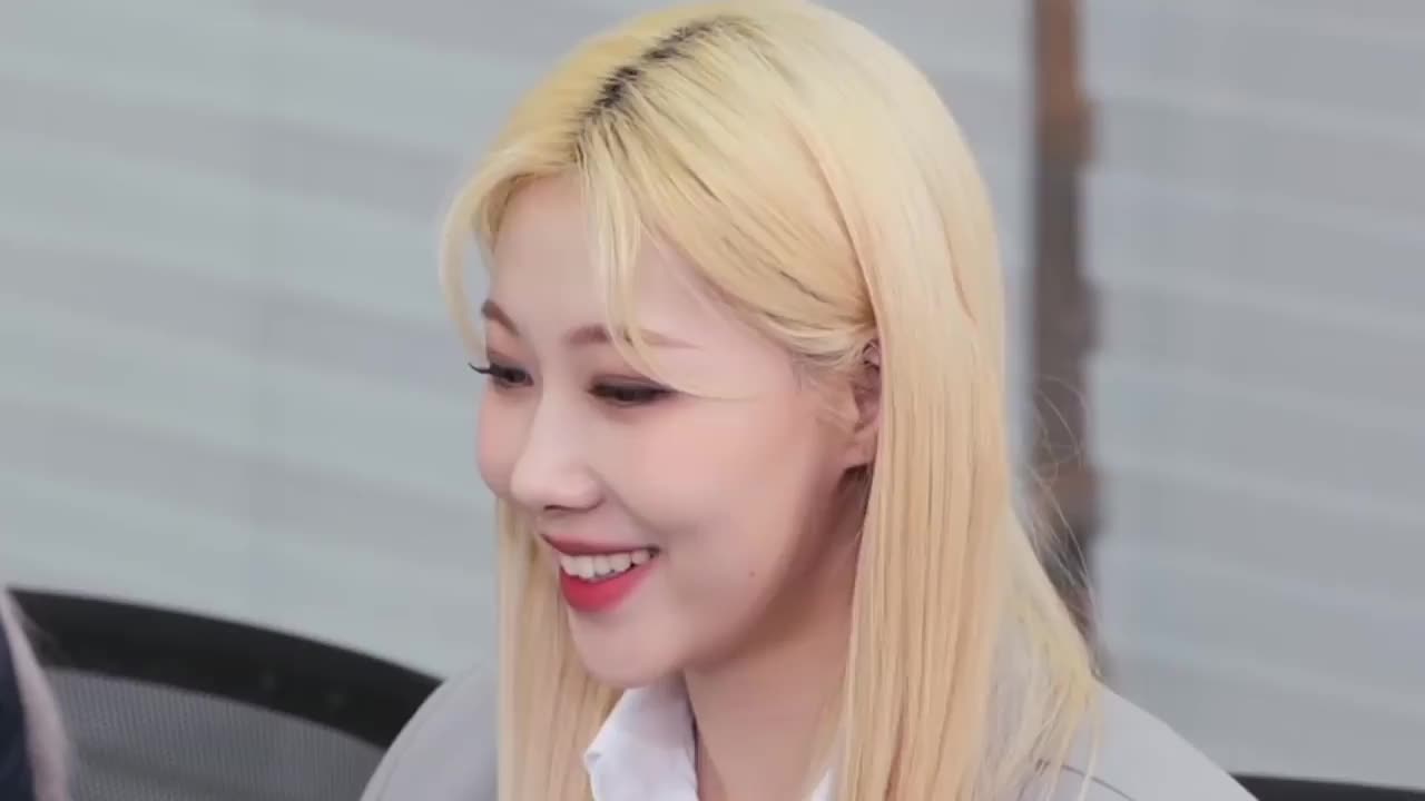 Handong's reactions | Scrolller