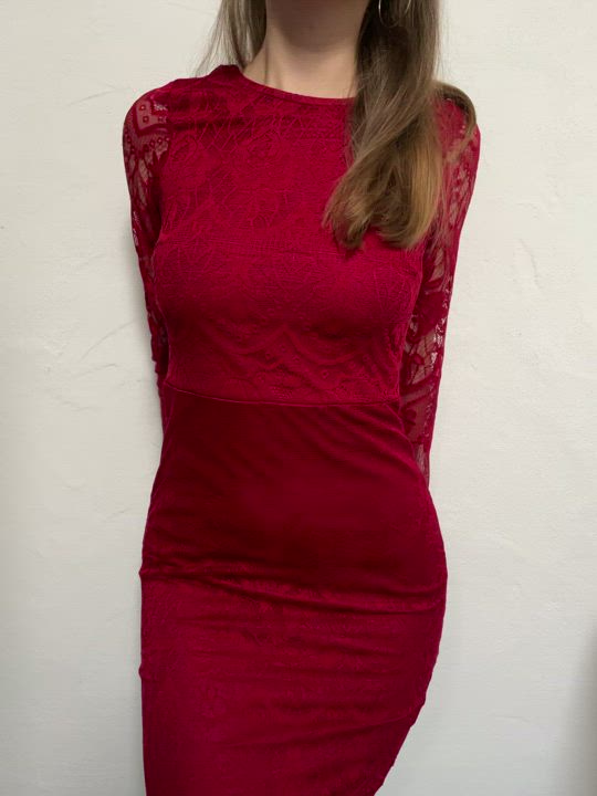 Would You Like To Put Your Hand Under My Dress π₯° Scrolller
