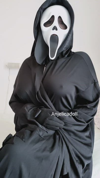 Trick or treat? (OC) | Scrolller