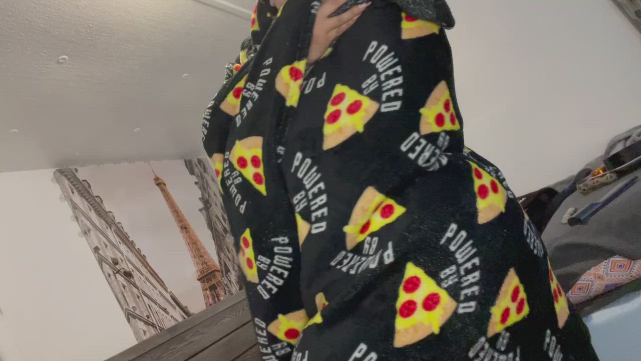 Body Powered by Pizza ®️🍕 | Scrolller