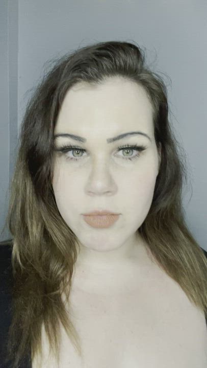 Do you like milfs? | Scrolller