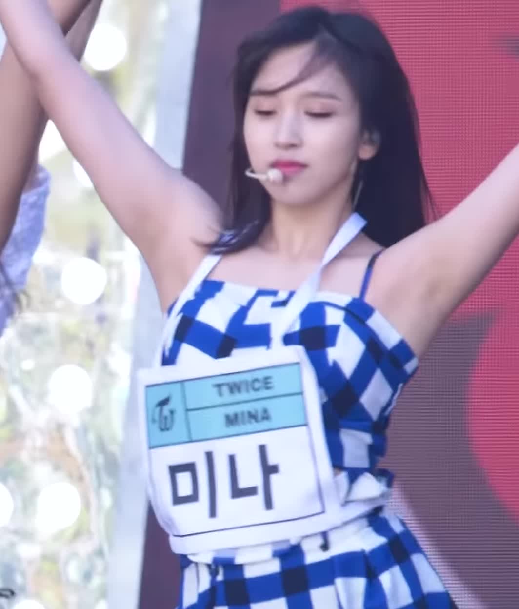 Twice - Mina | Scrolller