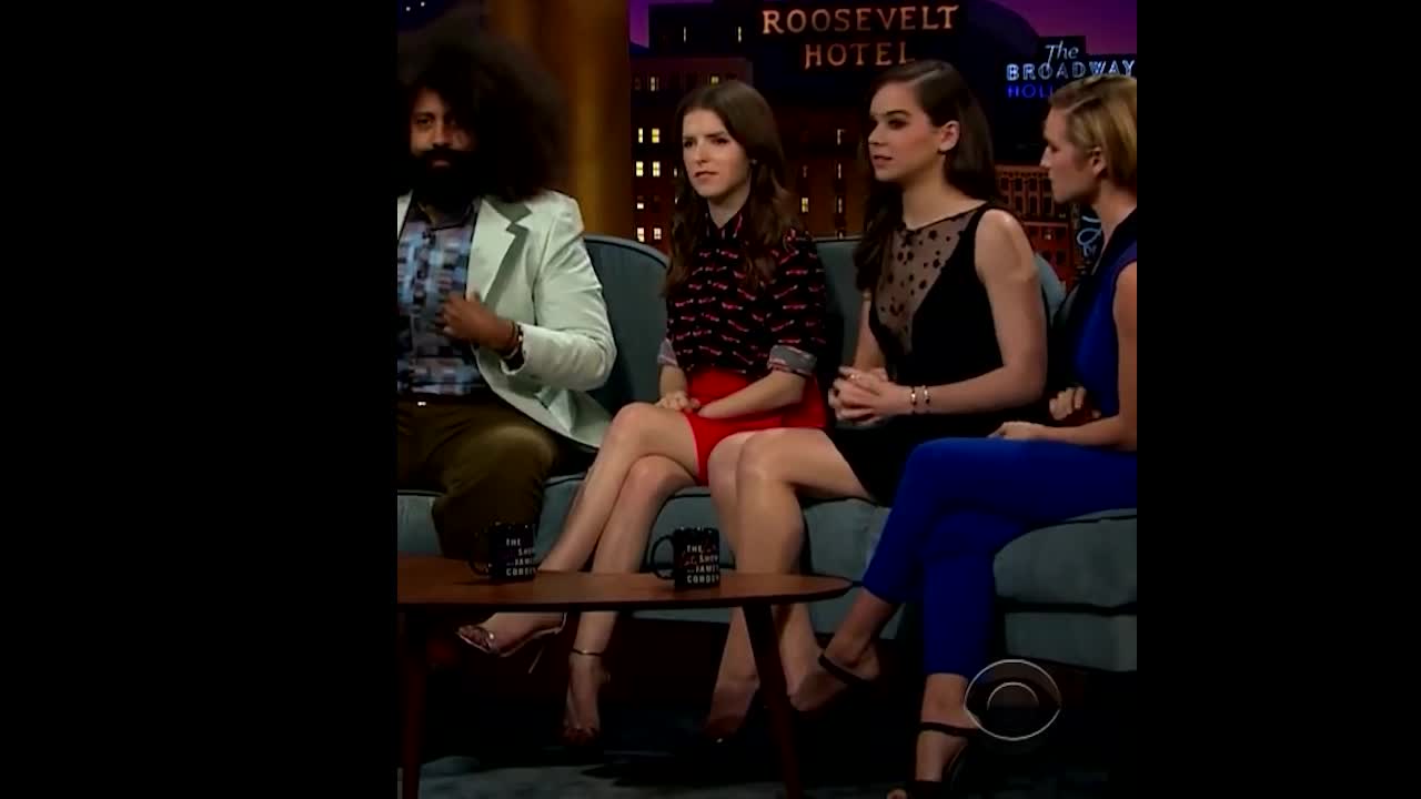 Anna Kendrick and Hailee Steinfeld leggy interview | Scrolller