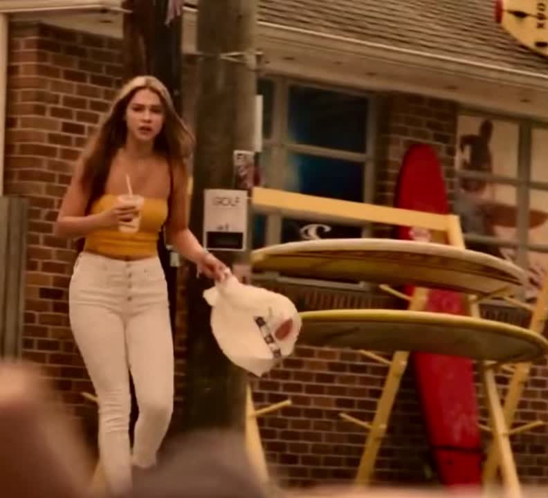 Sarah Cameron | Scrolller