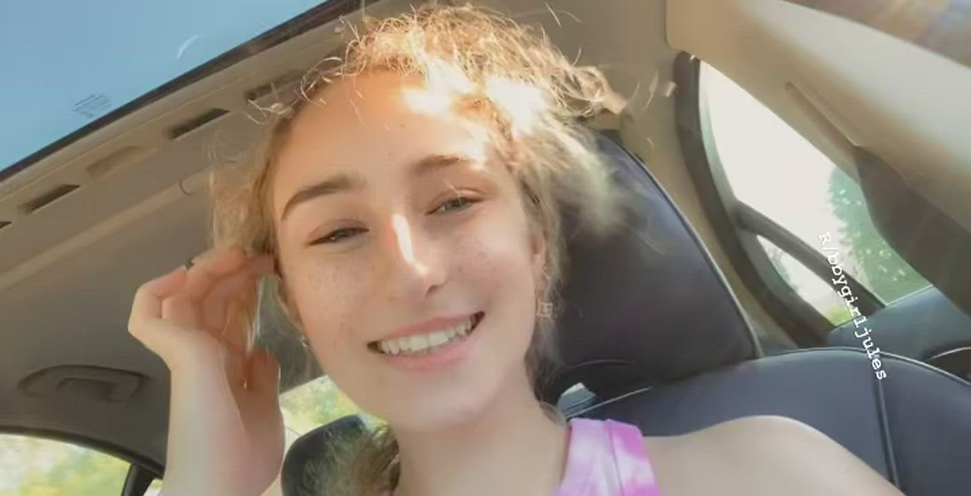 I just really like flashing in the car😳[GIF] | Scrolller