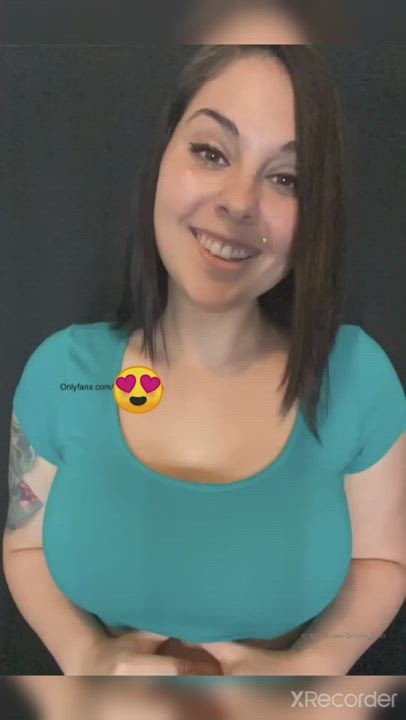 Check Comment For Her 5GB Updated Folder👇👇 | Scrolller