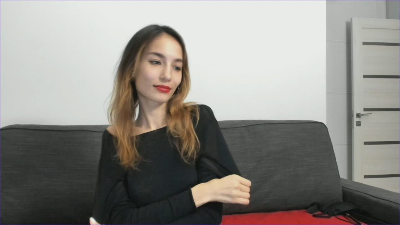 That's one way to make tiny tits move... | Scrolller