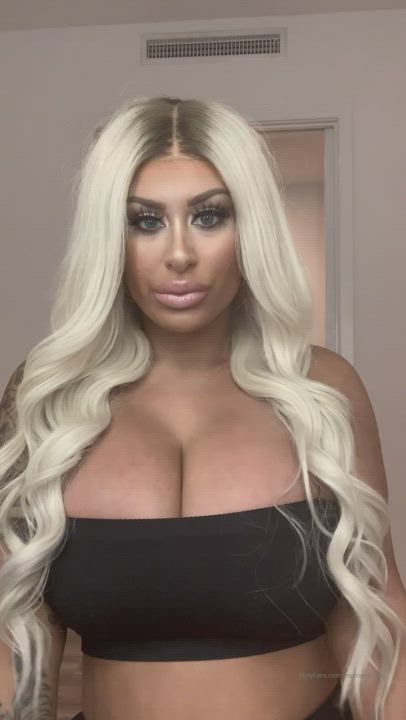 Gooning hard to plastic bimbo fuckmeat | Scrolller