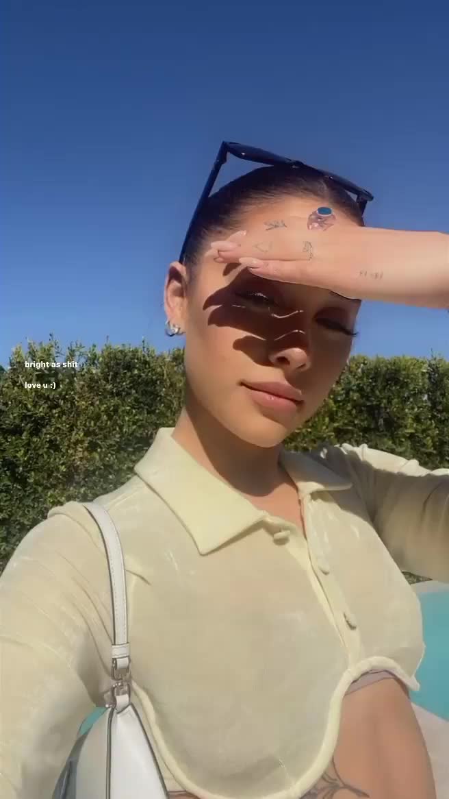 So petite and cute | Scrolller