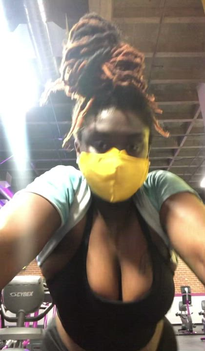 i could use a workout buddy 👀 | Scrolller