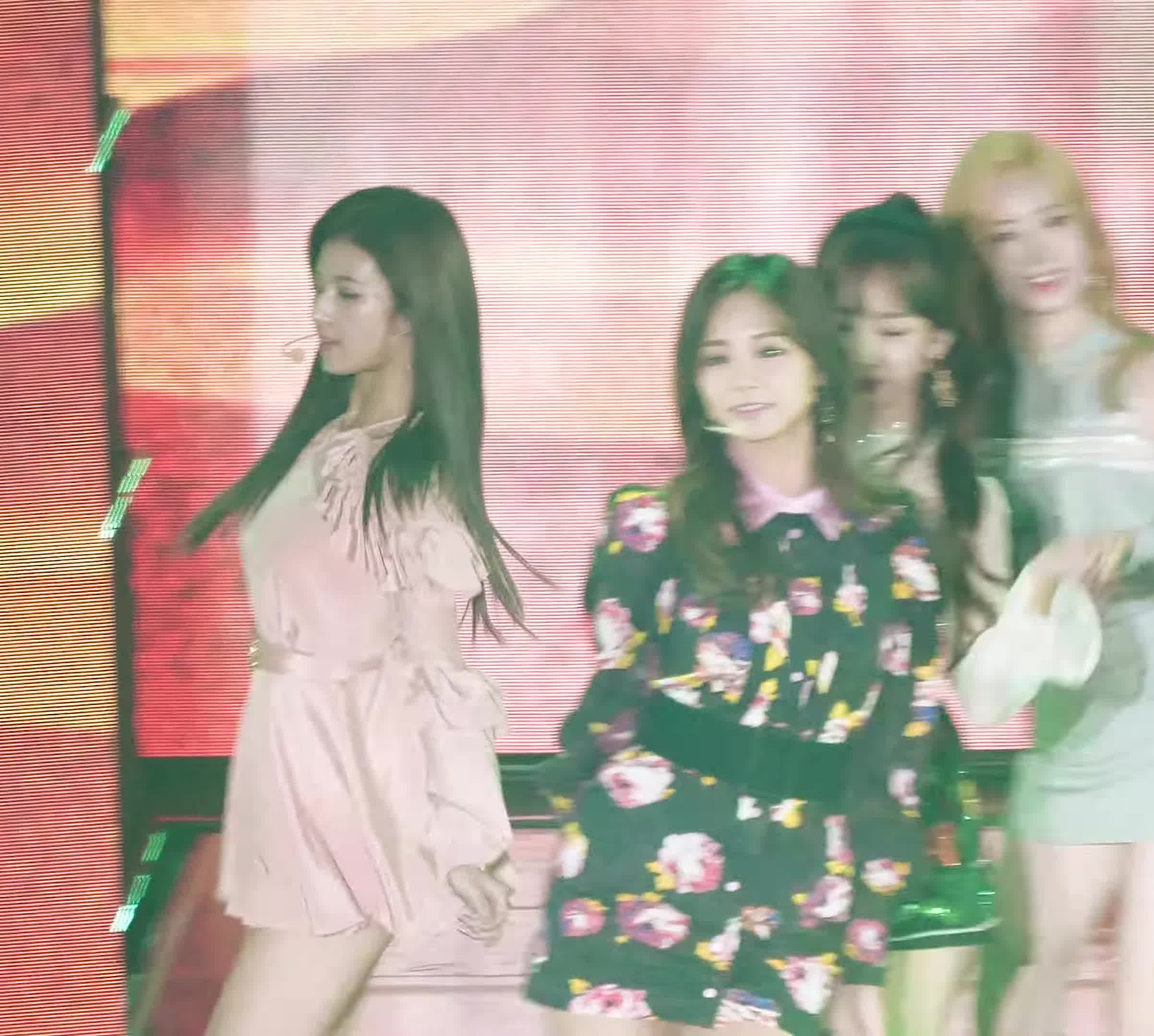 Discover More Like Kpopfap Twice Sana And Related Content Scrolller 6017