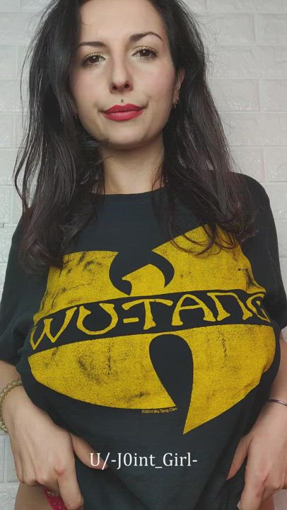 Enter the 36DD Chambers 👐 | Scrolller