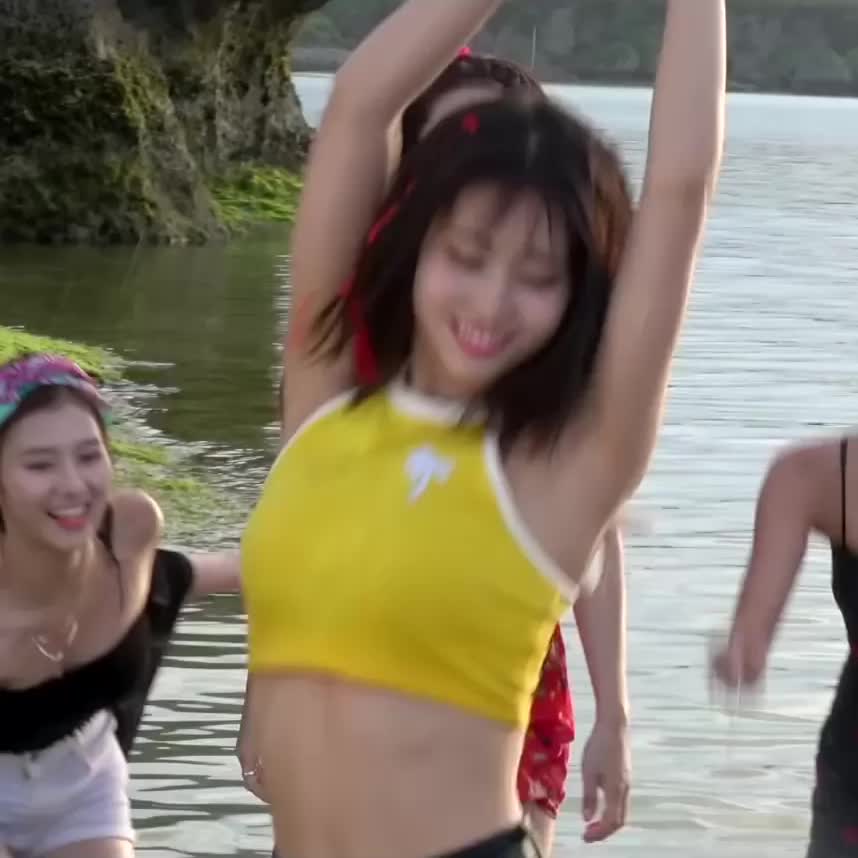 Momo, Sana & Jihyo - wet, dtna | Scrolller