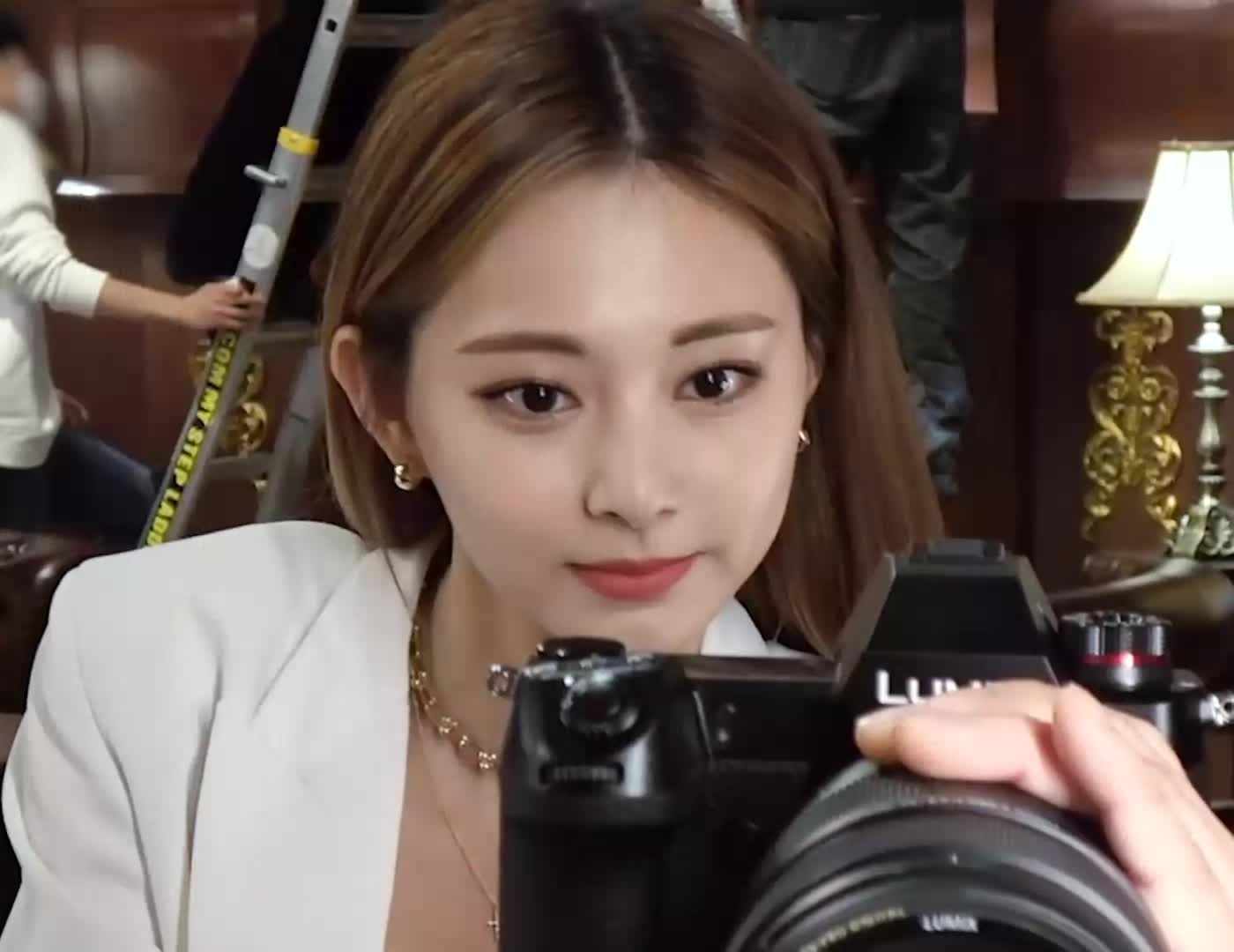 Stunning Tzuyu | Scrolller