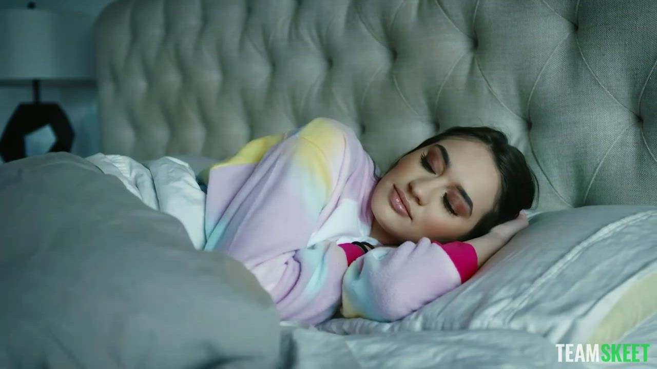 Sera Ryder - Cutie knows the Intruder | Scrolller