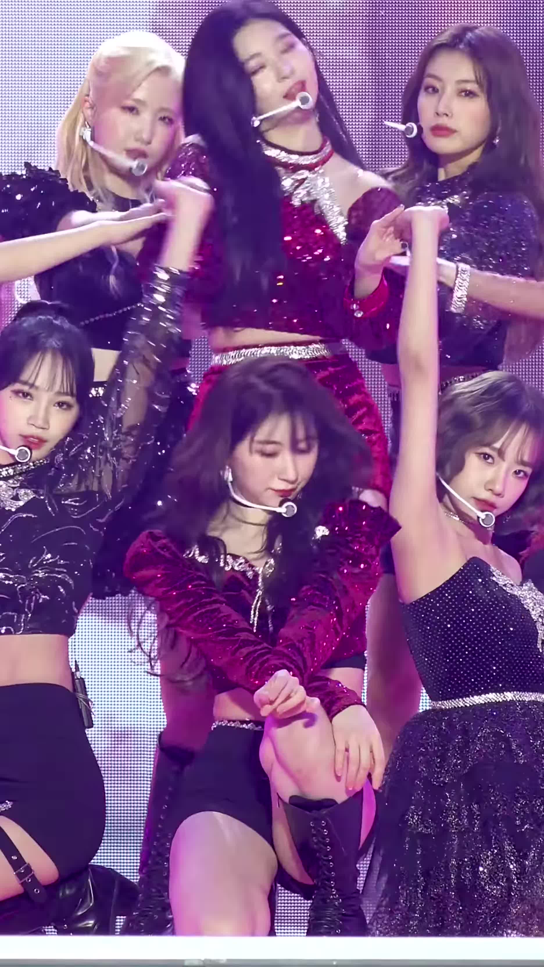 IZONE - Chaeyeon | Scrolller