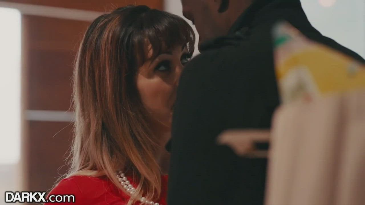 Cherie Deville and Jason Brown kiss | Scrolller