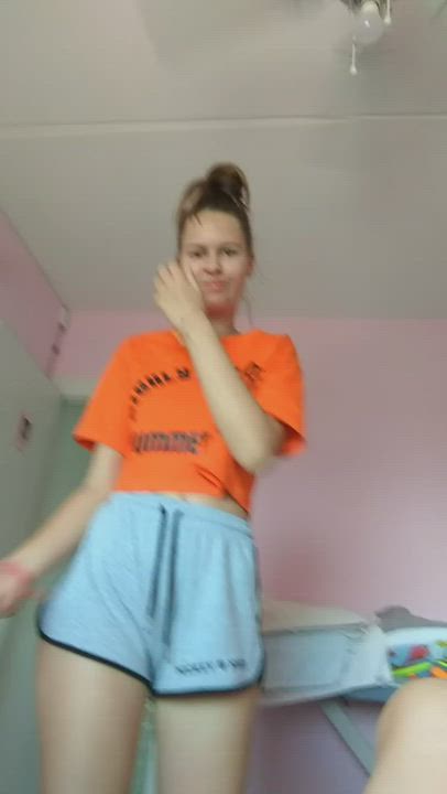 Sister Downblouse At Home | Scrolller