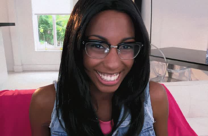 Adriana Malao | Scrolller