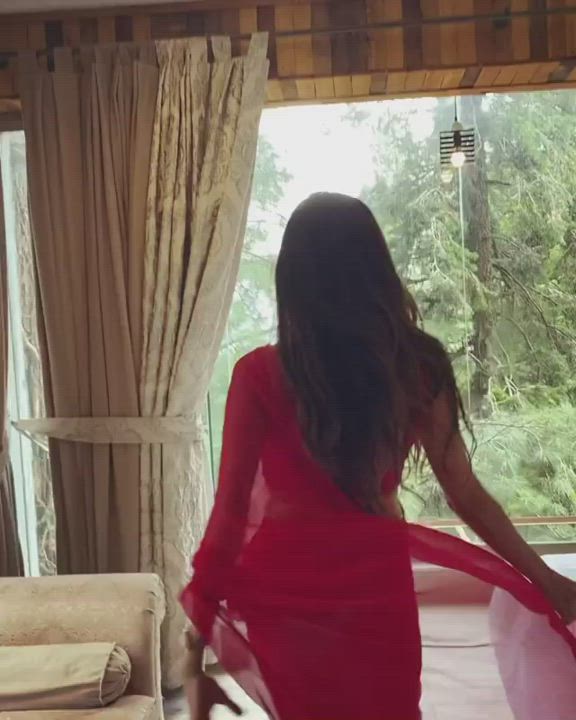 Sadia looks like a whore in the red saree | Scrolller