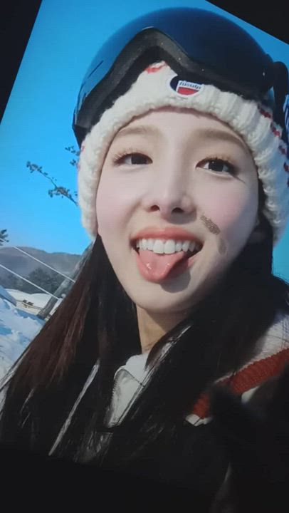 Nayeon loves to show her tongue | Scrolller