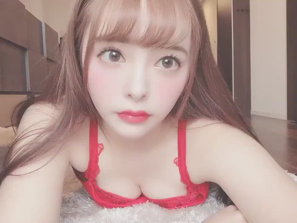 Yuna Ogura 😍 | Scrolller