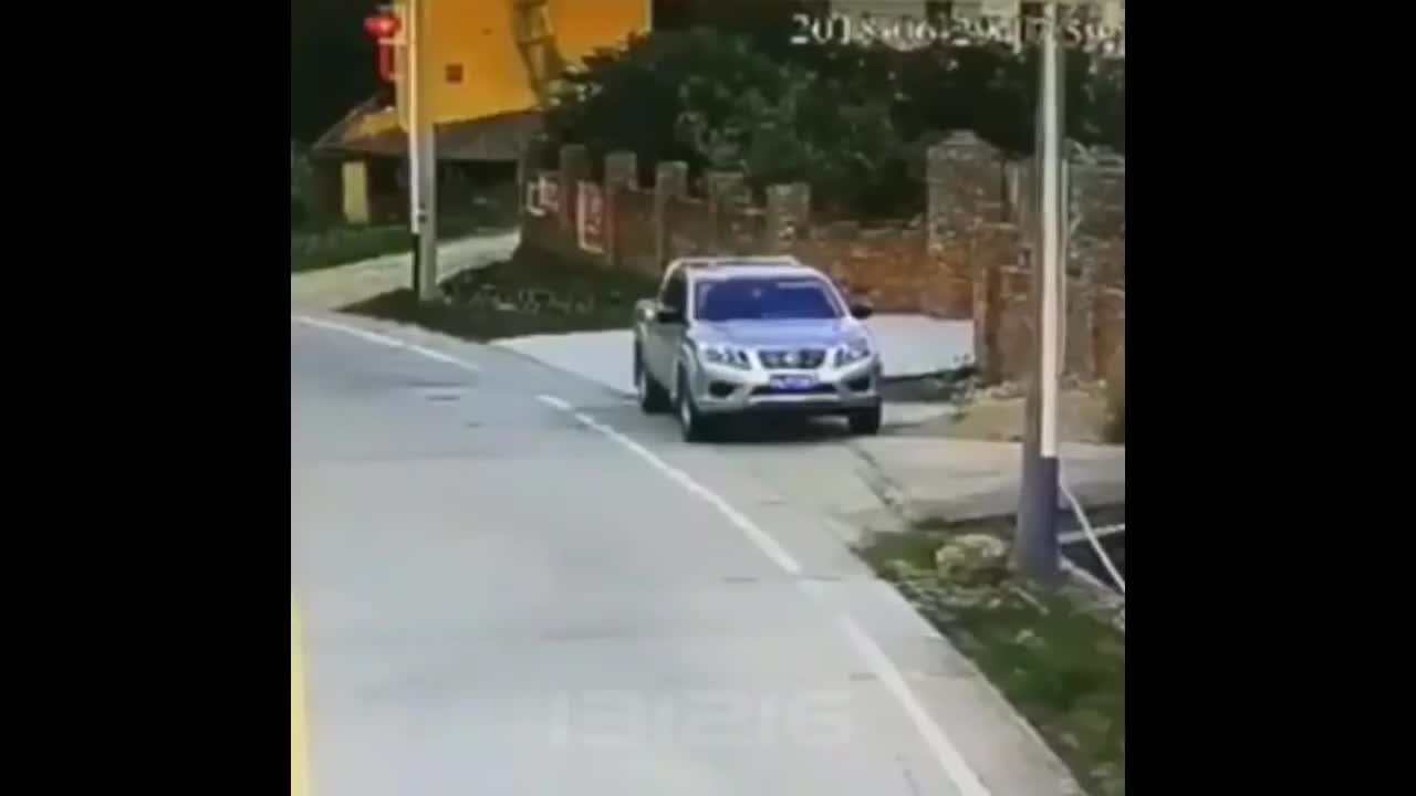 FINISH HIM | Scrolller