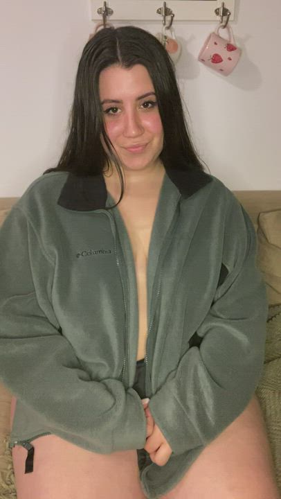 Do you like what’s under? | Scrolller