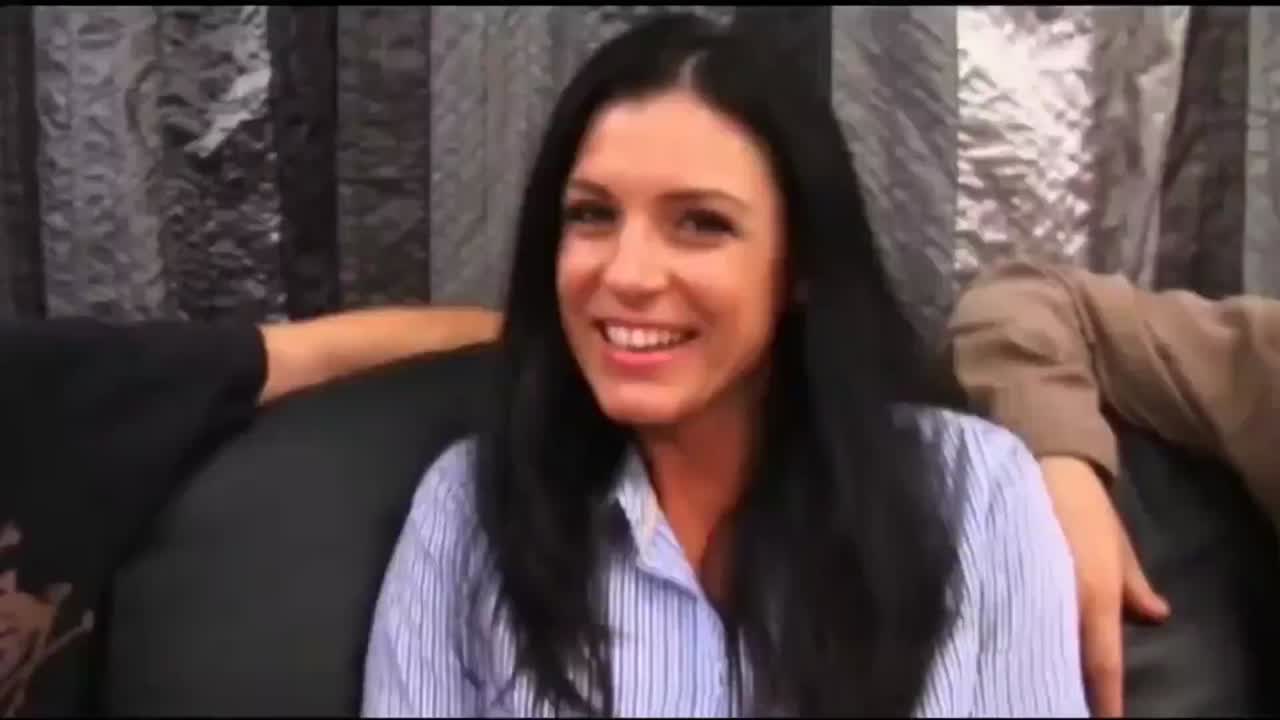 India Gets Sticky | Scrolller