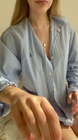 Am I girlfriend material? | Scrolller