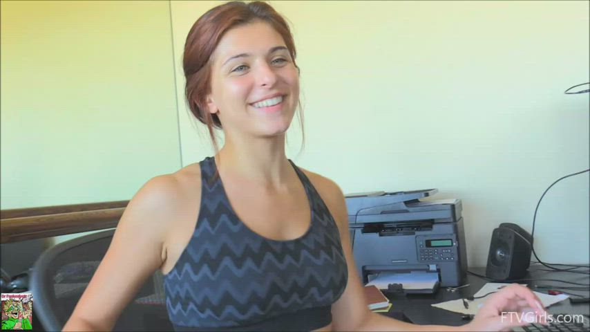 Leah Gotti Scrolller