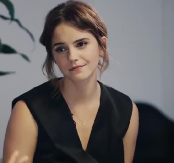 Emma Watson Scrolller