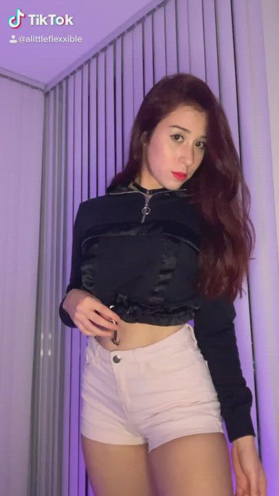 I just love stripping for strangers | Scrolller