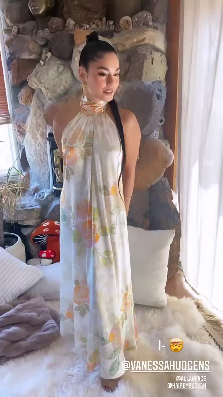 Vanessa Hudgens | Scrolller